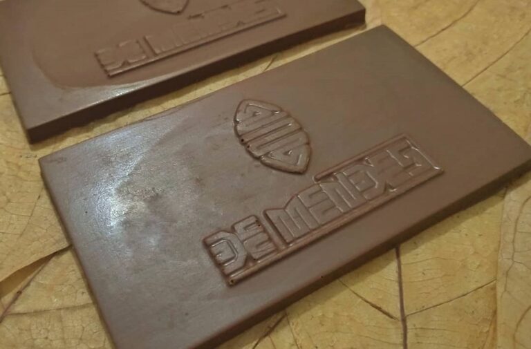 Em formato de barra, receita tradicional de cupulate ganha grife e ...